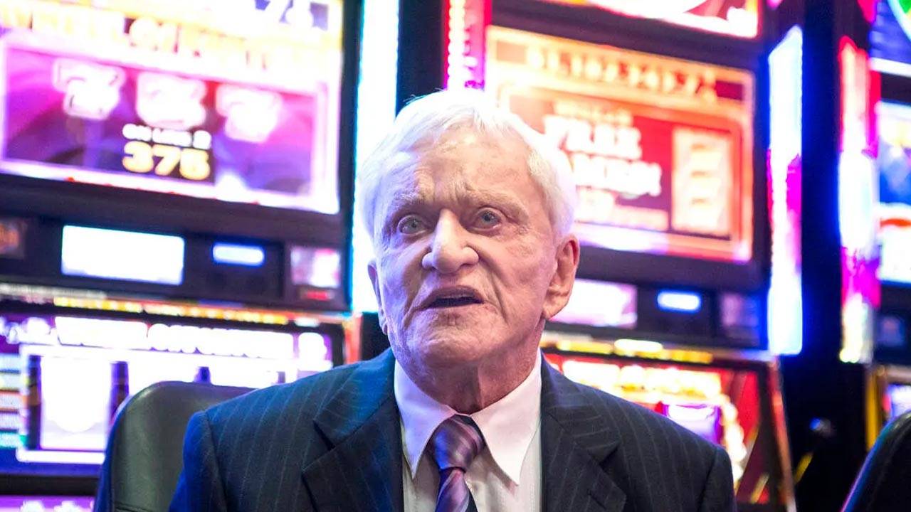 Who was Don Laughlin's Wife Betty Laughlin? Know Age, Grandson Matt ...