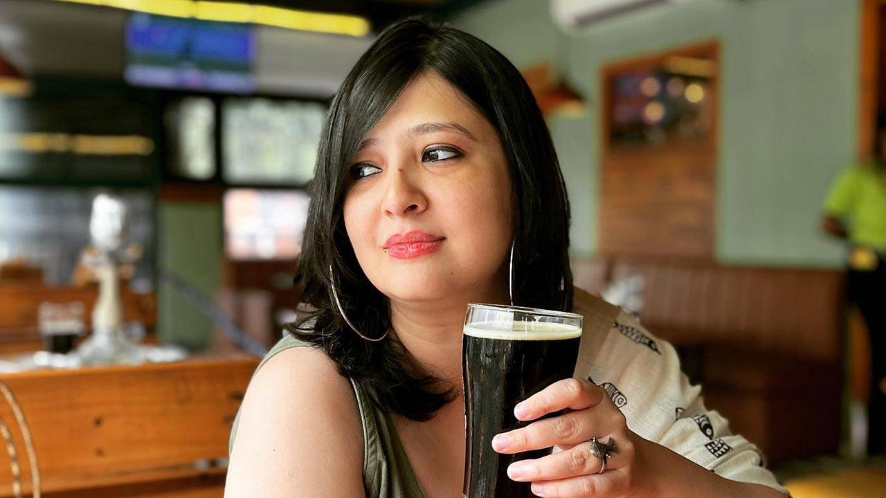 Who Is Piya Chakraborty? Age, Birthday, Wiki Wikipedia, Husband Name ...